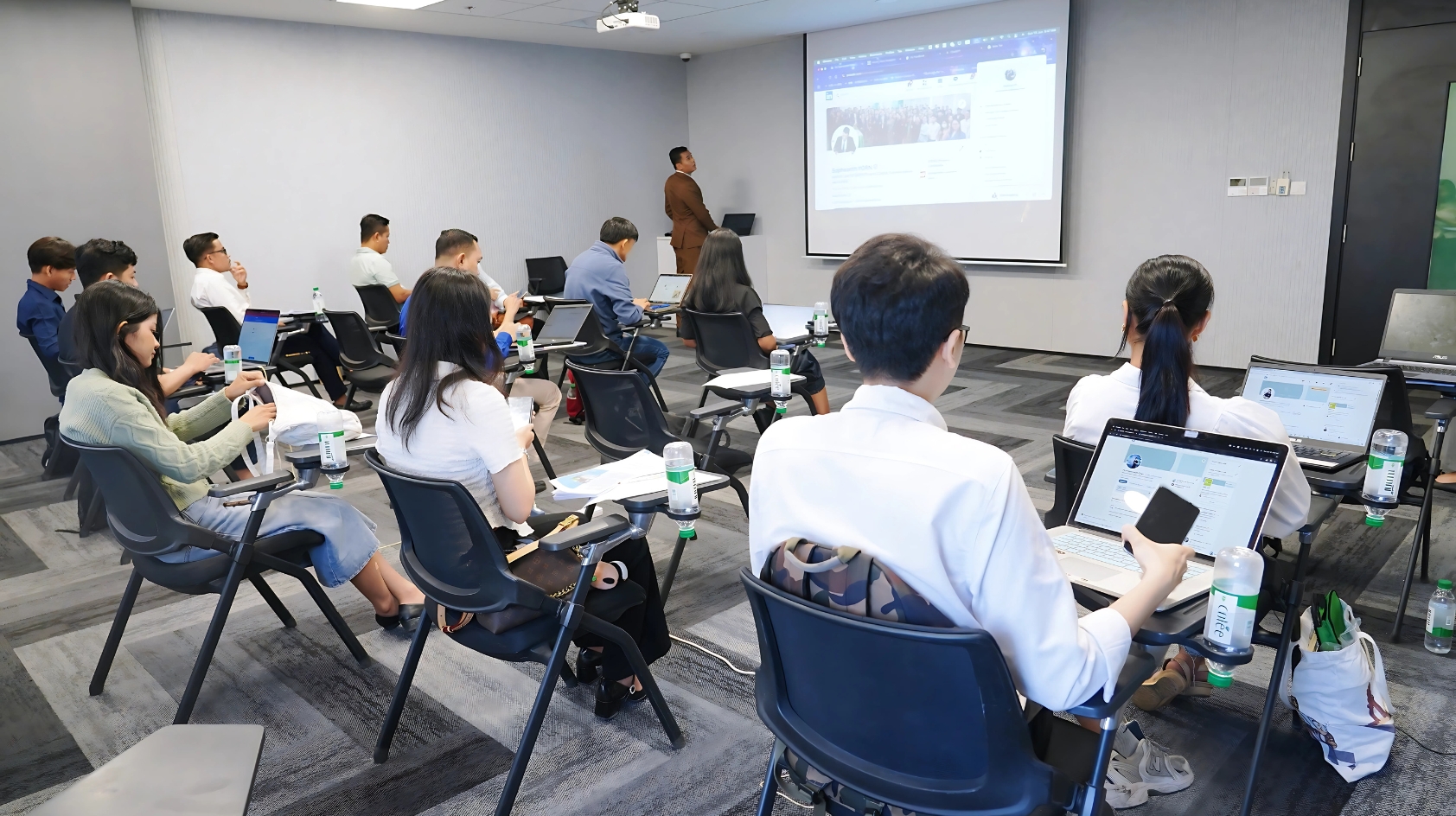 Linkedin For Business Communication And Sales Training Course Bkd